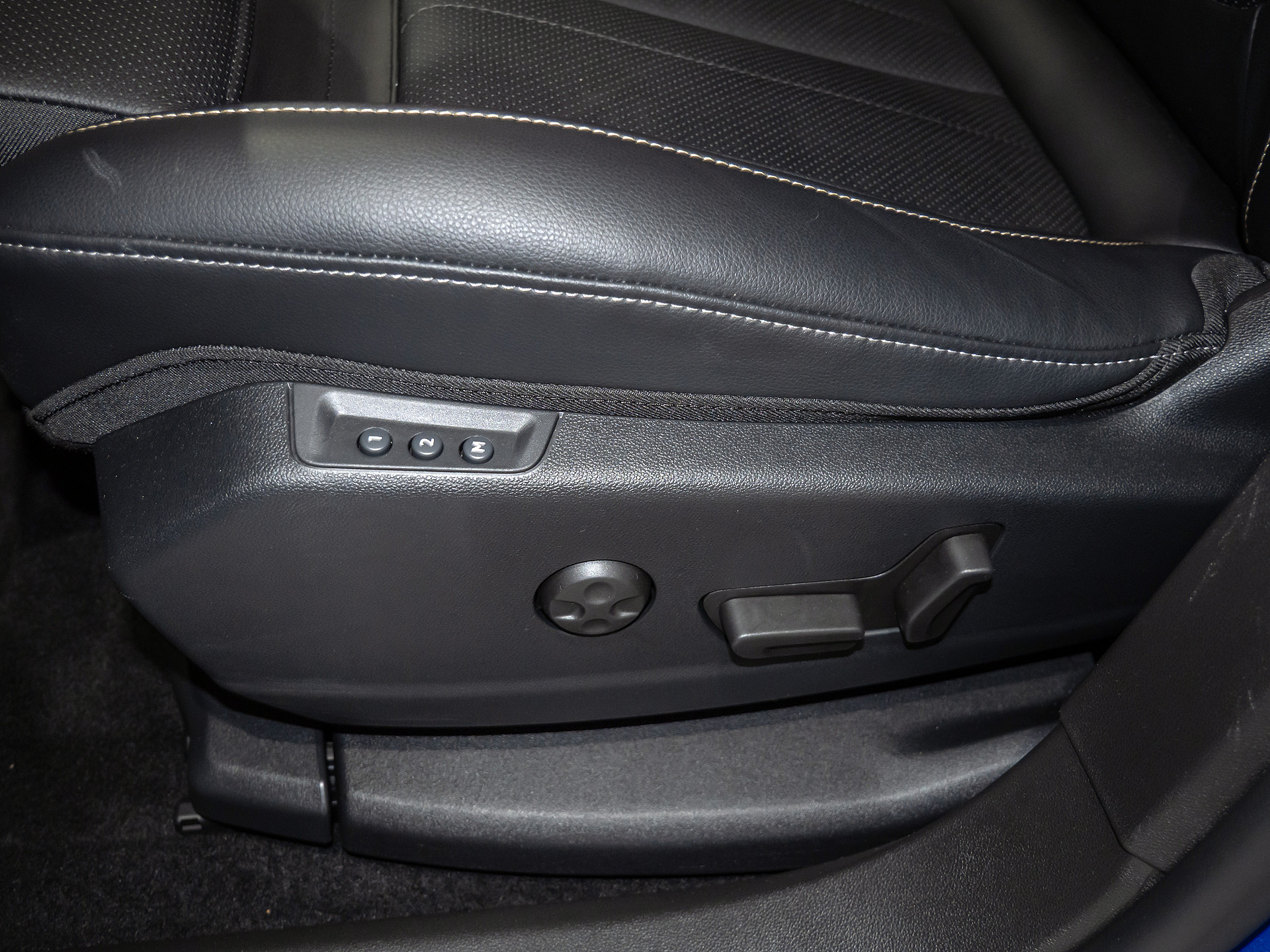 Grandland Plug-in Hybrid4 Ultimate Night Vision